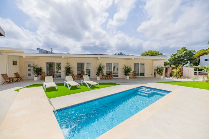 Modern 1br|1ba Aptoasis W/pool, Bbq & Patio Access - Aruba