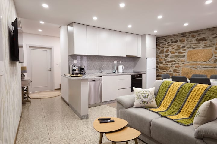 Casa Em Armamar Com Terraço - Armamar