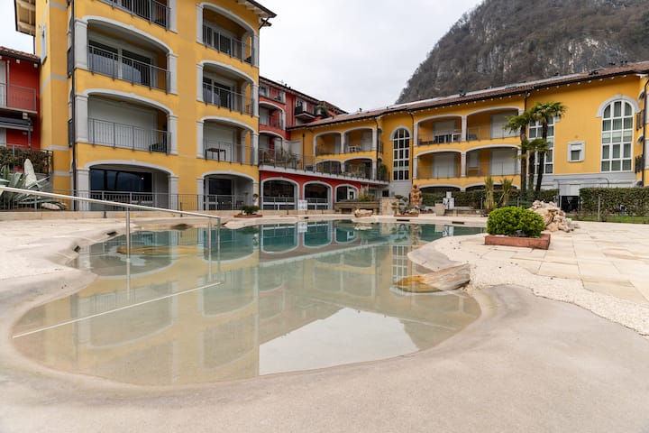 Elegante Appartamento Vista Lago Con Piscina - Lugano