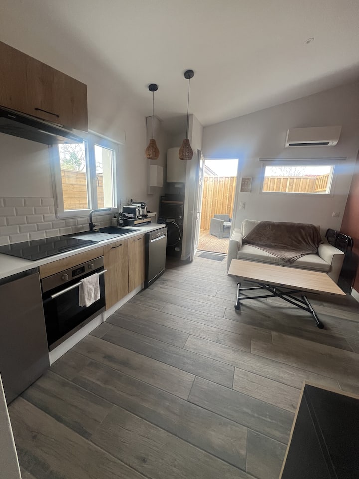 Studio Avec Mezzanine Et Terrasse - Mios