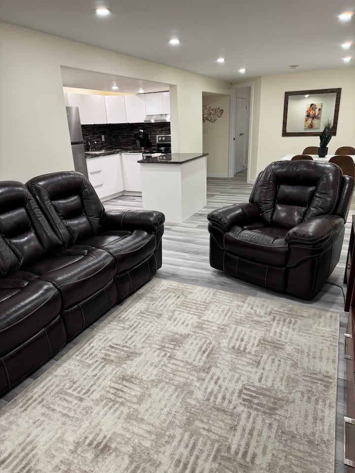 Pinder Castle Suite - Saskatoon