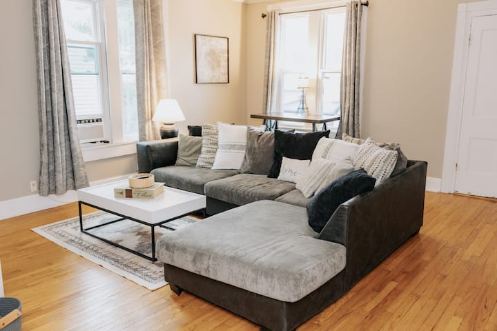 “Paris” Paradise - Bowling Green, KY