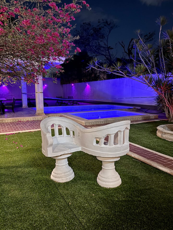 Espacio Para 2 Personas Con Alberca - Mérida, México