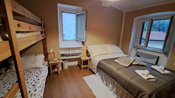 Nel Borgo Di Forno: Cuore Delle Alpi Apuane - Massa