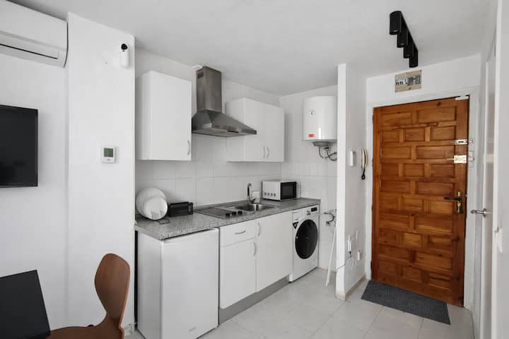 Modern Renovated Studio/terrace/pool/5 Min Beach - Torrevieja