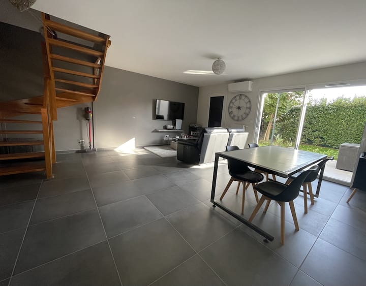 Maison 3 Chambres, Idéalement Située - Romans-sur-Isère