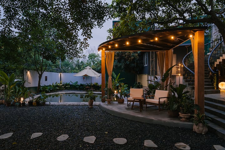 Living Under The Ancient Tree|river View|quite|r4 - Hanoi