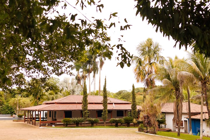 Chácara Com Lago E Piscina Dentro De Goiânia - Trindade