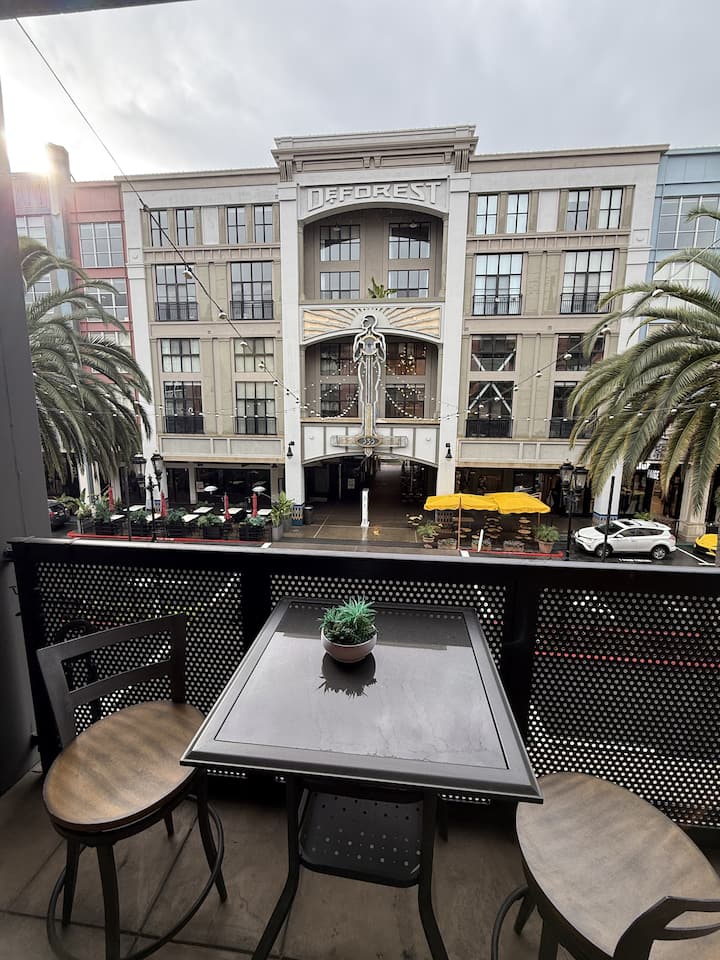 Premium Suite With Balcony Views Over Santana Row - San Jose, CA
