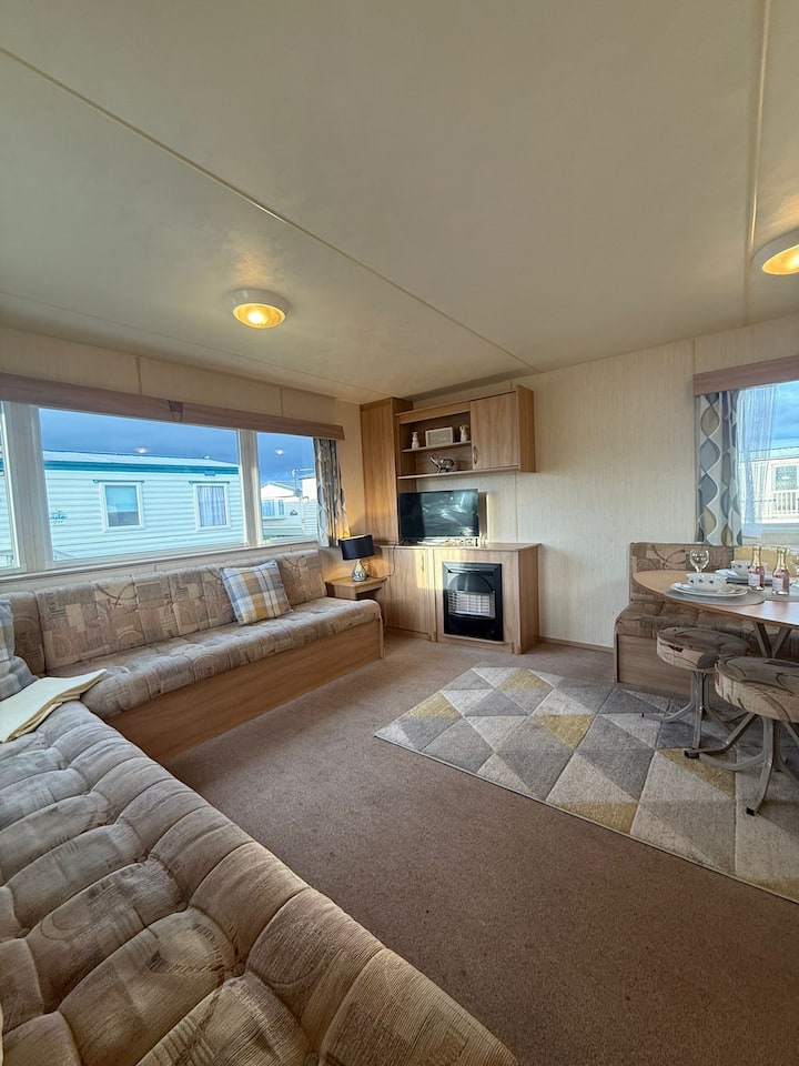 M&n’s Escape - Abergele