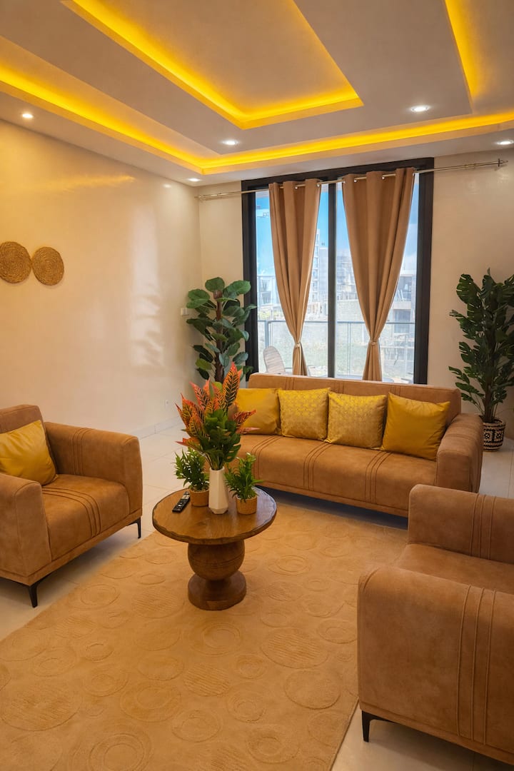 Golden Luxe Retreat | 2br In Almadies W/ Balcony - Dakar