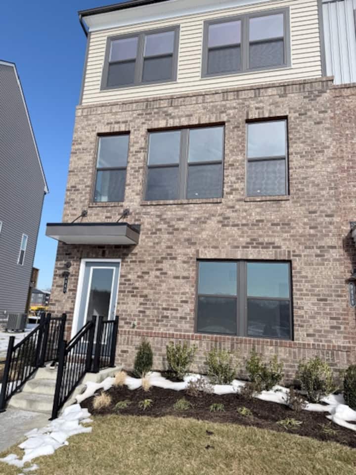 Brand New House Near Henrico Sports Center - Ashland, VA