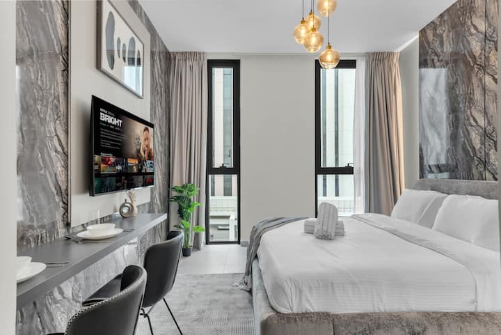 Marble Studio Aljada L Pool & Gym L Cozy Community - Sharjah