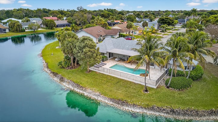 Central Naples Luxury 5br Home W Pool - Naples