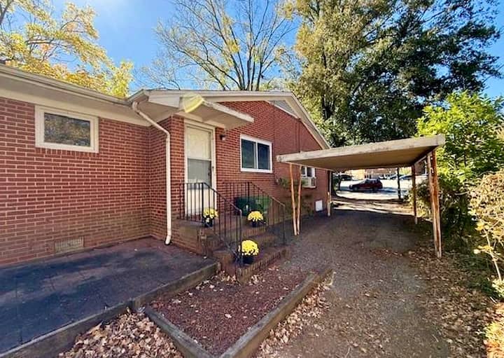 1 Bedroom Vance Villa - Lexington, NC