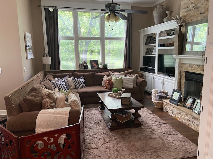 Fifa World Cup Hq | Luxury Estate | Sleeps 16 - Shawnee, KS