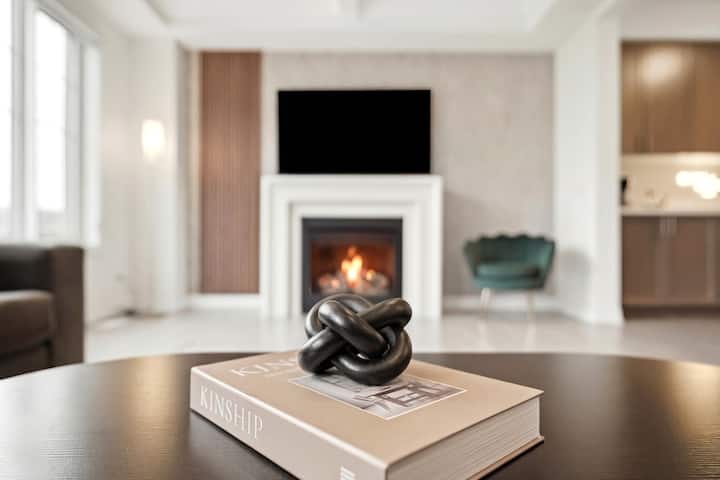 5br/4.5wr Family Fun+game Room+fencedyard+4parking - Chicopee