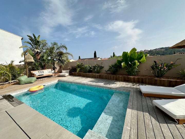 Villa Moderne Avec Piscine Privée En Centre-ville - Carqueiranne