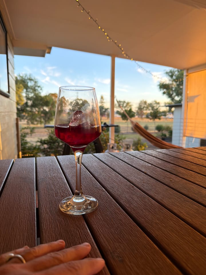Country Home | 4 Acres | Workers, Families - Roma, Australia