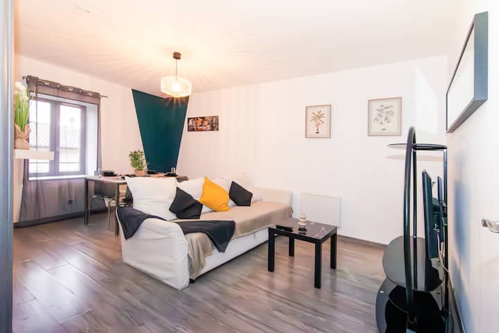 Escale Chic "L'olivier " Cœur De Ville & Saveurs - L'Isle-d'Abeau