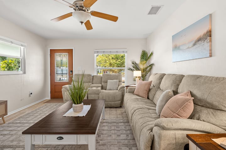 Sunny Side Sarasota - Sarasota, FL