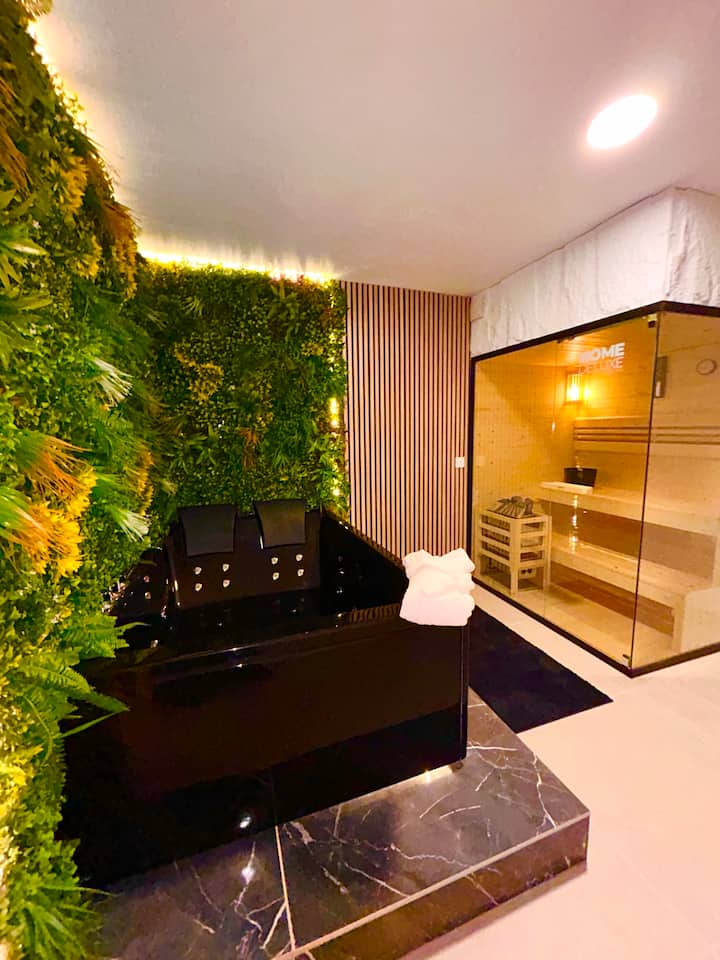 Suite Spa Privée - Jacuzzi & Sauna - Épinay-sur-Seine