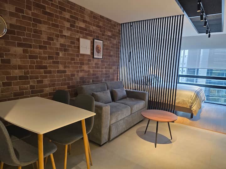 Moderno Loft North Point Studios 2 - La Calera