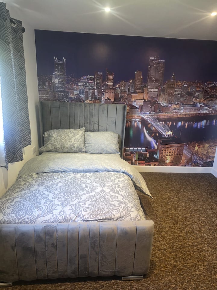 Luxury 6 - Ipswich