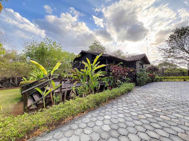 Julie's Farm | Private Quinta · Pool · Rancho - Managua