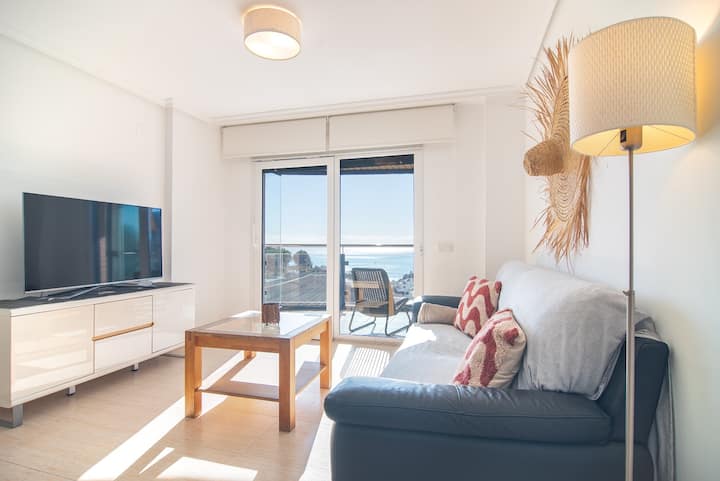 Apartamento Luminoso Con Vistas Al Mar. - Calp
