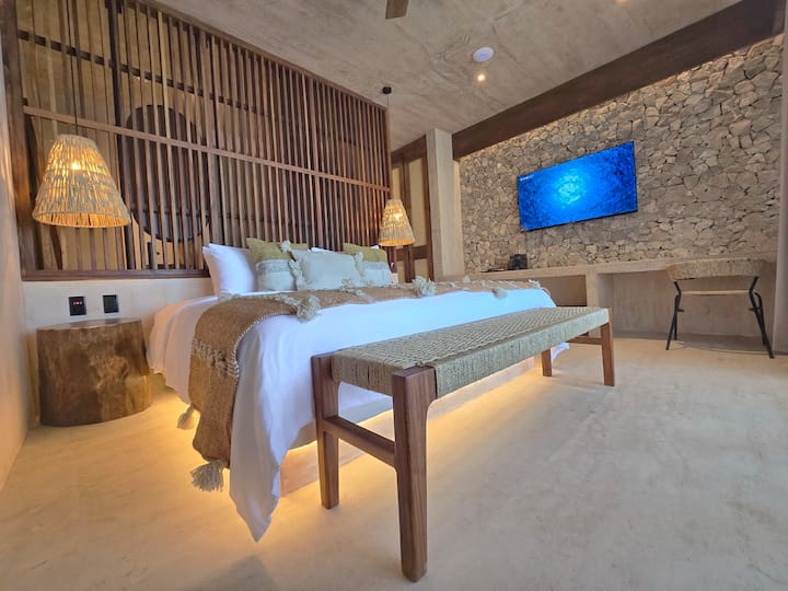 Deluxe Suite King Bed + Private Outdoor Bathtub - Holbox