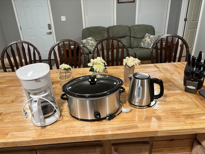 Large 3br Stay | 1gb Fiber + High-end Washer/dryer - Huntsville, MO