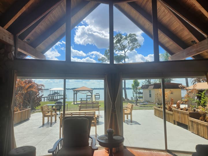 Cozy Home With Cottage On Lake Sebring - Sebring, FL