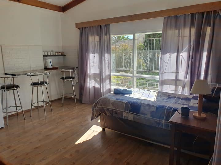Family Room, With Beautiful Garden View. - Harrismith