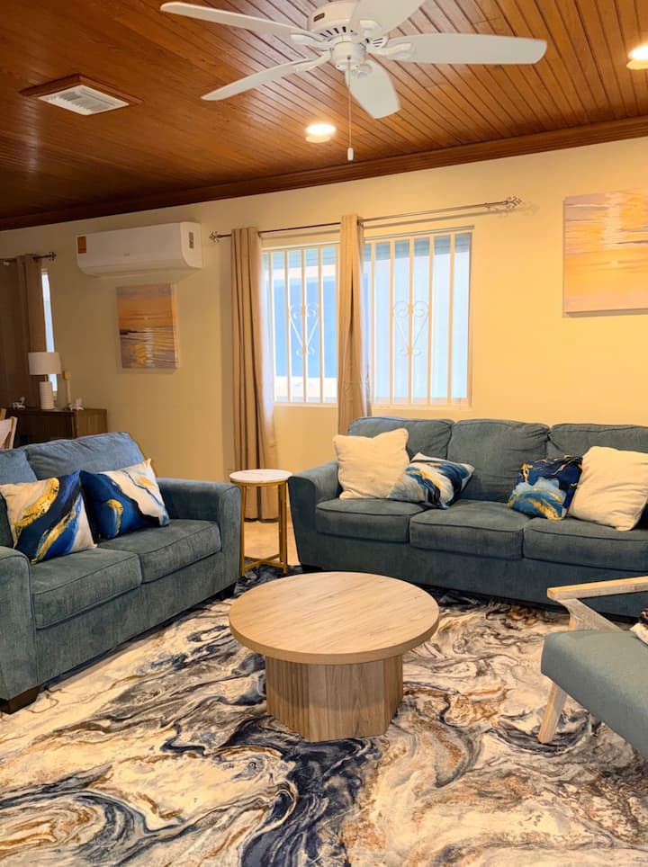 Ocean Front Condo - Nassau