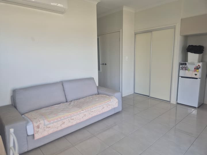 One Bedroom / One Bathroom Side Of Duplex - Ipswich