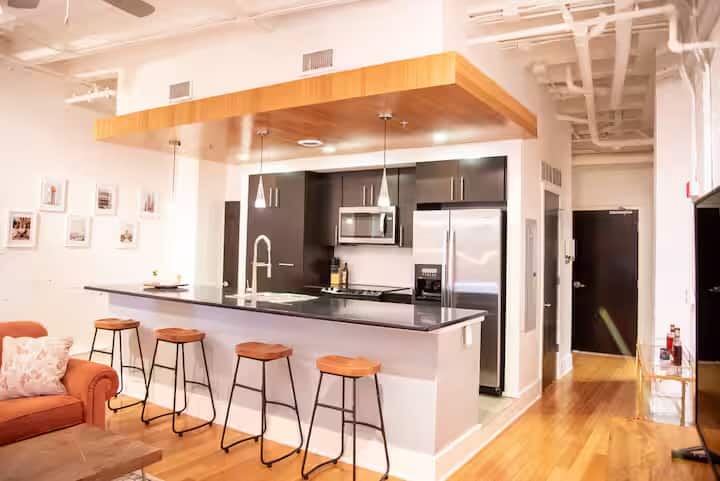 Jackson Ave Suite - Knoxville, TN