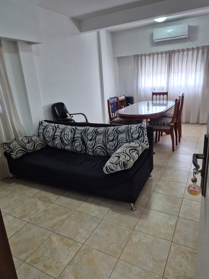 Departamento Dos Ambientes De Categoría Centro. - Campana