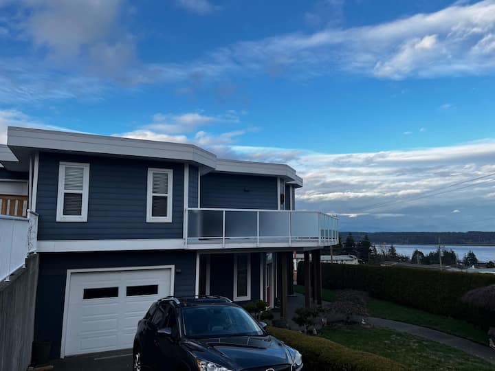 Spacious Campbell River Garden Suite - Campbell River