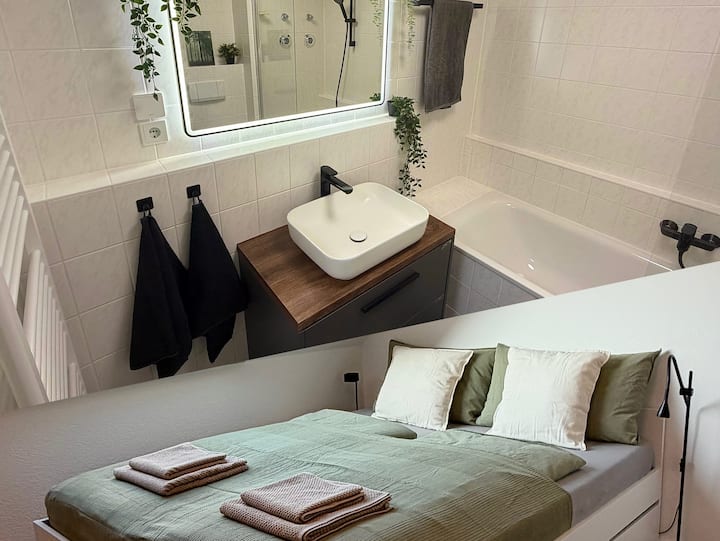 Green Suite With Roof Balcony *Air Conditioning* - Leipzig