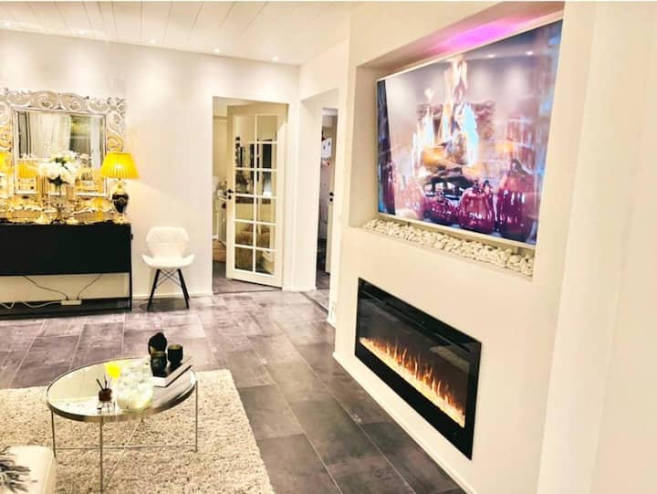 Private House (Sauna & Seasonal Jacuzzi + Parking) - Espoo