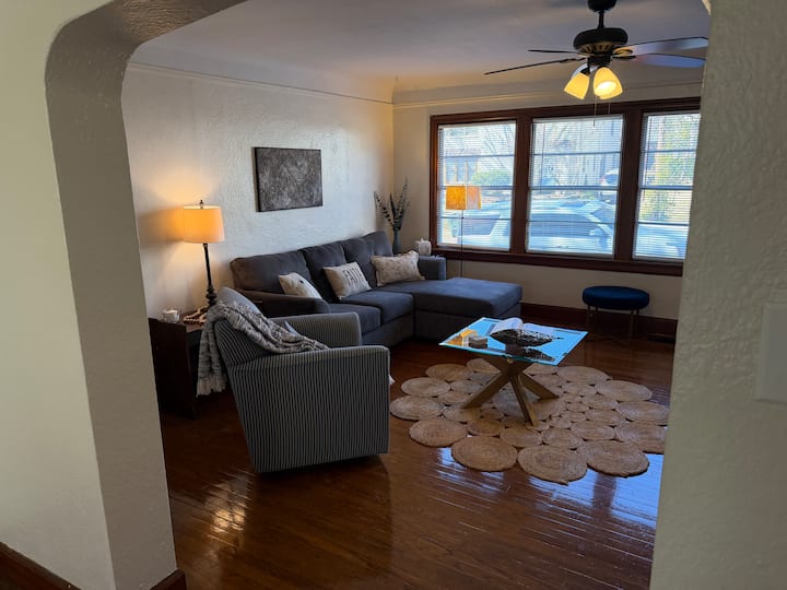 New! Amazing Unit | Walking Distance To Hospitals! - Tyler, TX