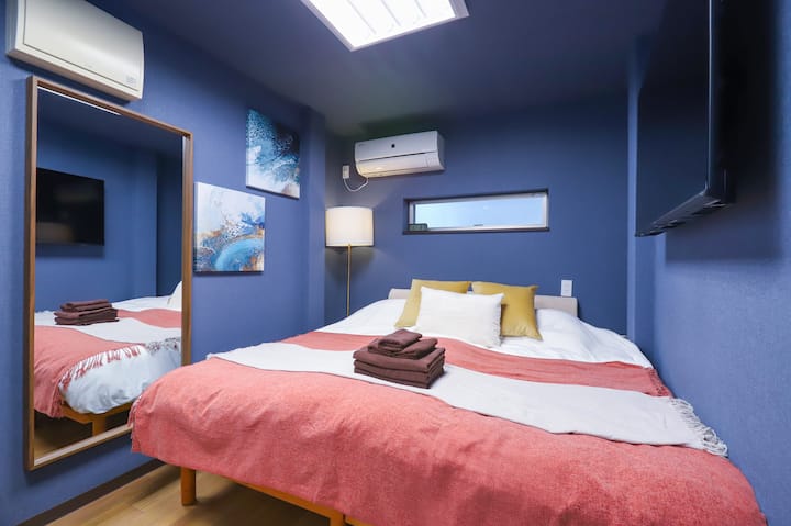 【2階/201】ワンフロア貸切で隣室なし！渋谷18分・吉祥寺9分｜1r広々ベッドの快適東京旅 - 調布市