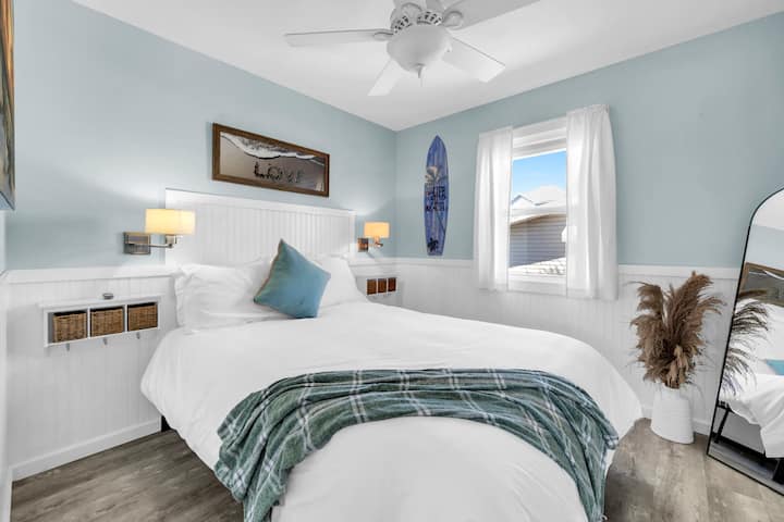 Surf Shack-2 Blocks To The Beach! - Laguna Beach, FL