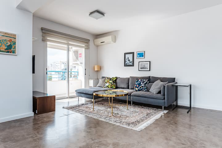 Cosy Bright 2br Balcony Suite In Central Nicosia - Nicosia