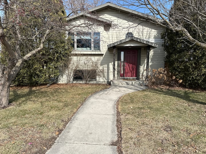 Blue Horizons Hideaway— Close To Downtown & Marina - Herman, WI