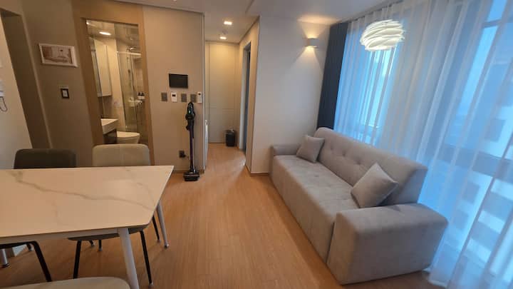 S6 The  Solid#합법숙소#슈퍼싱글침대3#해운대중심#해운대역3분#해운대바다3분 - Busan