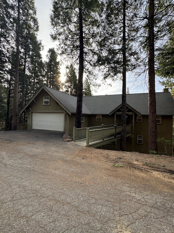 Modern Cabin Near Pinecrest Lake And Dodge Ridge - Strawberry, CA