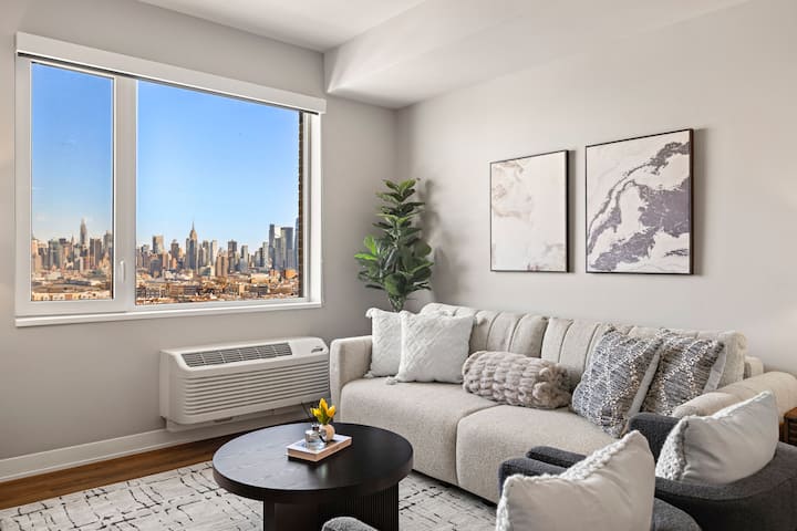 High-rise Luxe/nyc Skyline: 1br W/rooftop&gym - Weehawken
