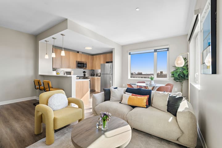 High-rise Luxe : 2br Suite W/gym & Rooftop - West New York